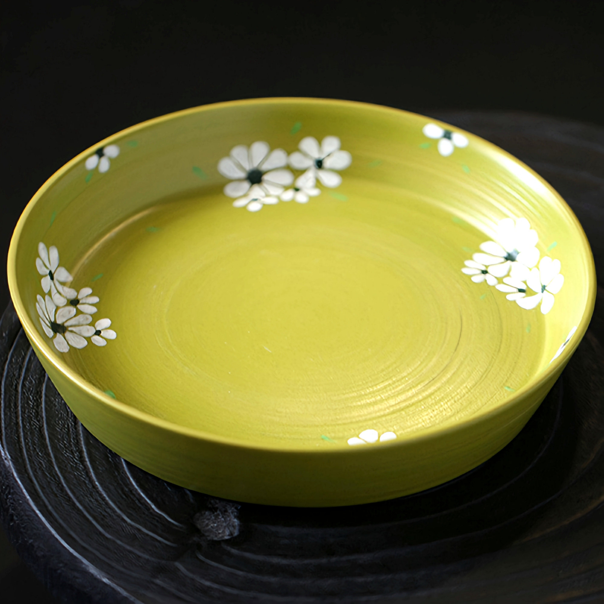 Red Barrel Studio Hand Drawn Daisy Ceramic Tray, Household Chinese Dry ...