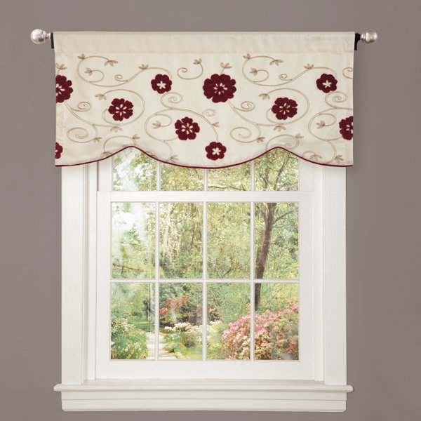 Lush Decor Royal Embrace Light-Filtering 42" Window Valance & Reviews ...