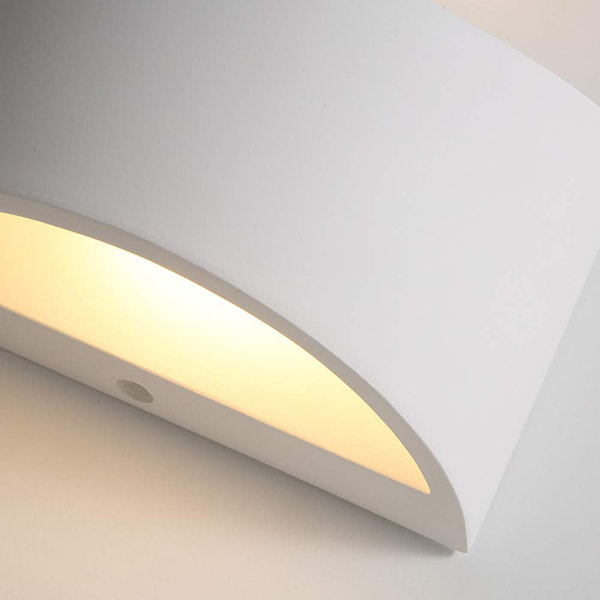 Everly Quinn Maybeth Aluminum Modern Indoor LED Wall Sconce Hardwired ...