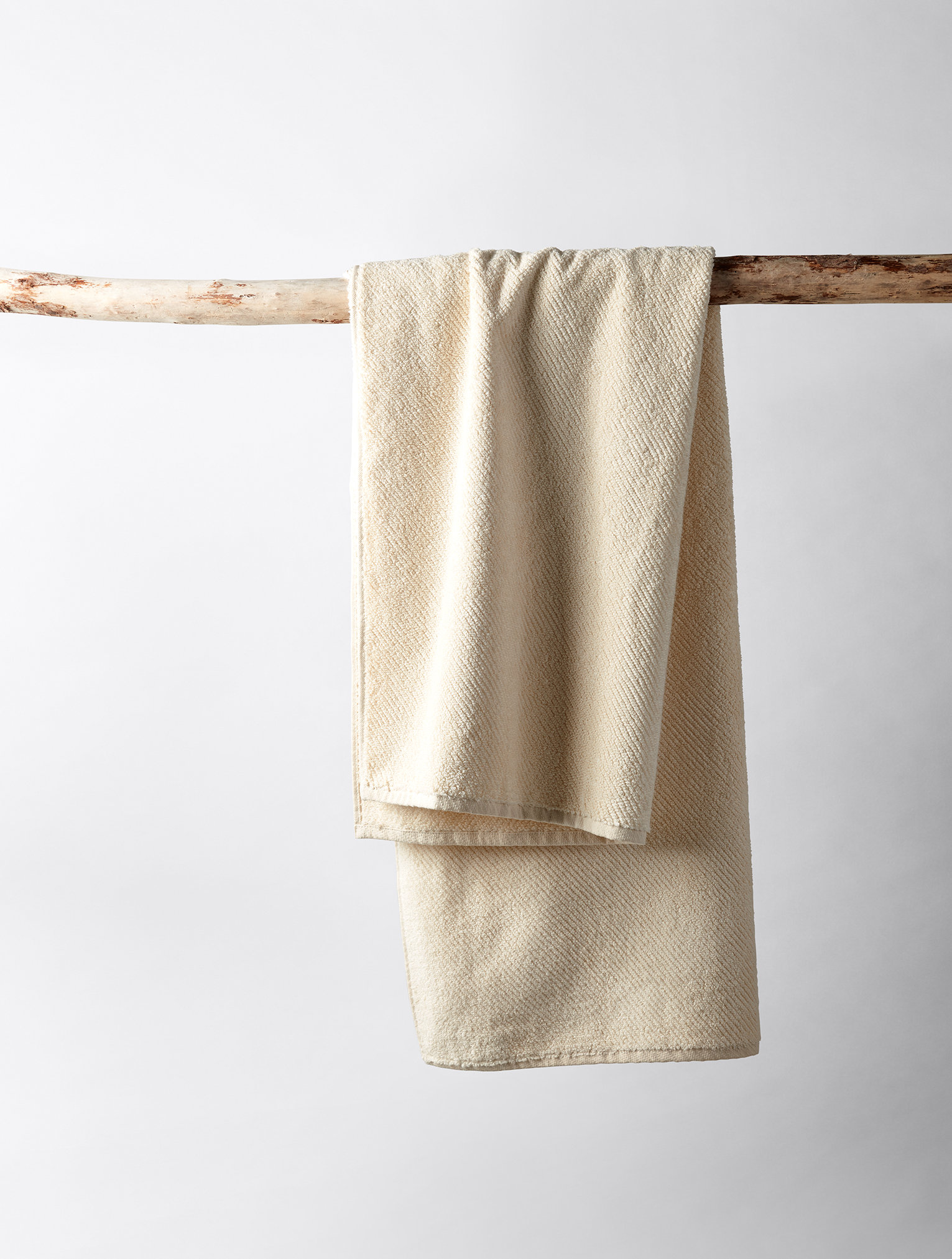 Coyuchi Air Weight Organic Bath Towel & Reviews | Joss & Main