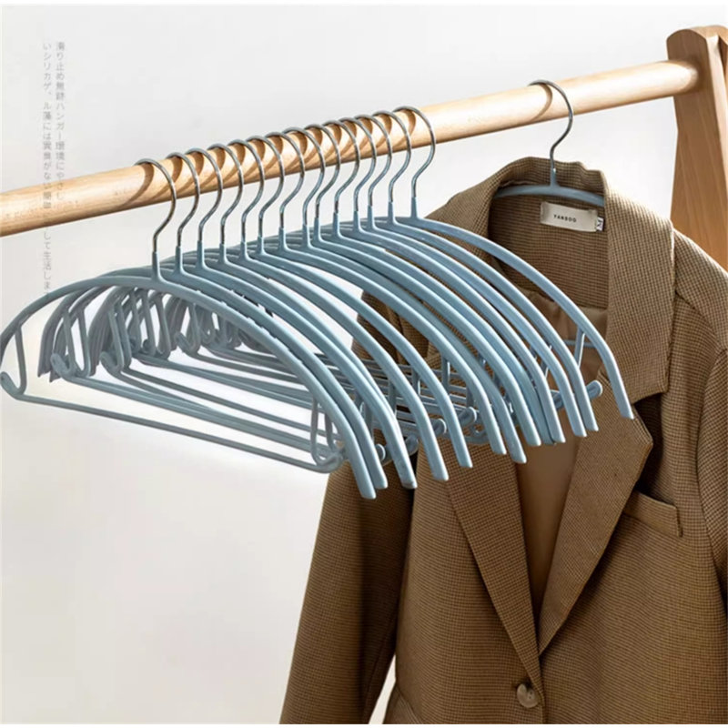 Rebrilliant Japanese-style Semi-Circular Wide Shoulder Clothes Hanger ...