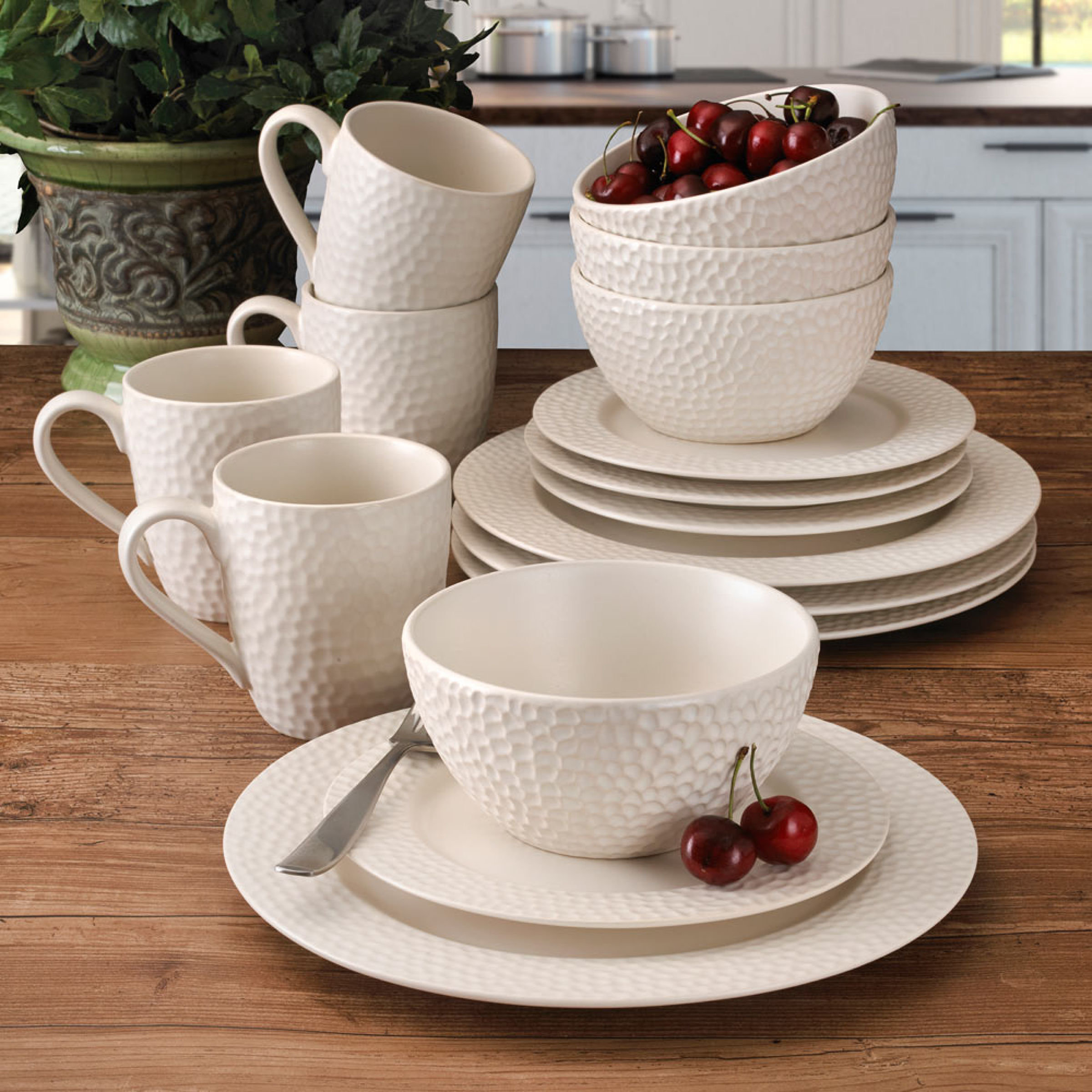 Gourmet Basics by Mikasa Hayes White 16-Piece Stoneware Dinnerware Set ...
