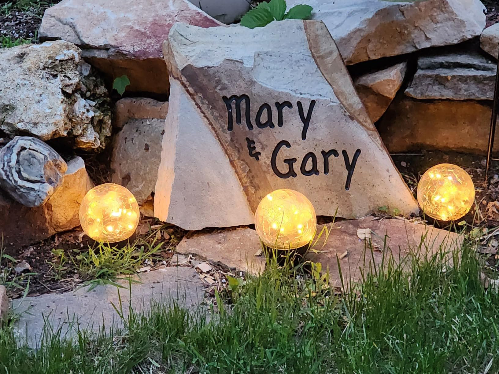 Arlmont & Co. Solar Globe Lights Outdoor Waterproof-Solar Balls,Cracked ...