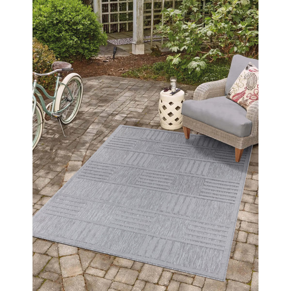 Latitude Run Llana Geometric Machine Woven Gray Area Rug | Wayfair.co.uk
