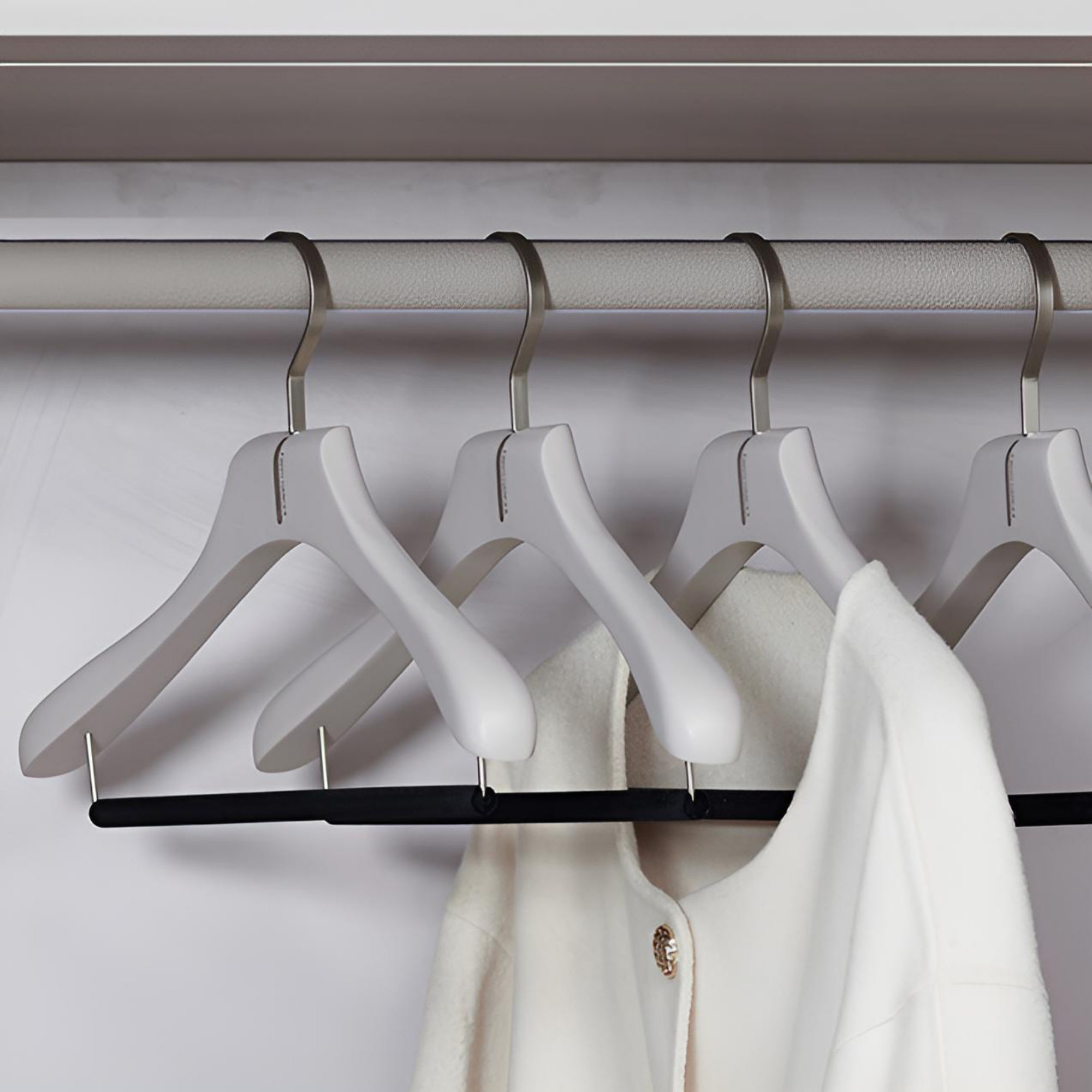 Rebrilliant Elegant Wooden Hangers - No Crease Clothing Management ...