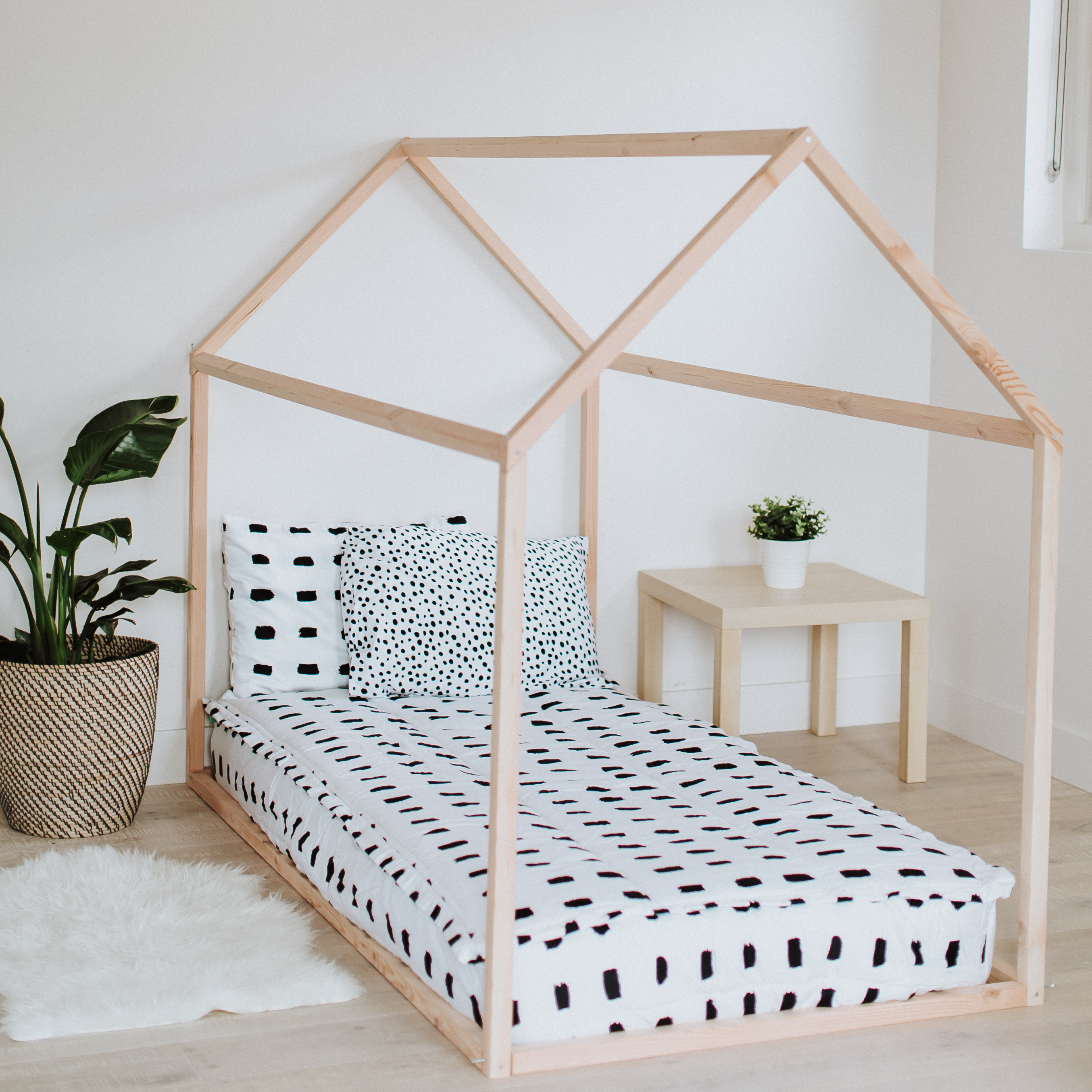 Isabelle & Max™ Ledger Solid Wood Canopy Bed by Isabelle & Max ...