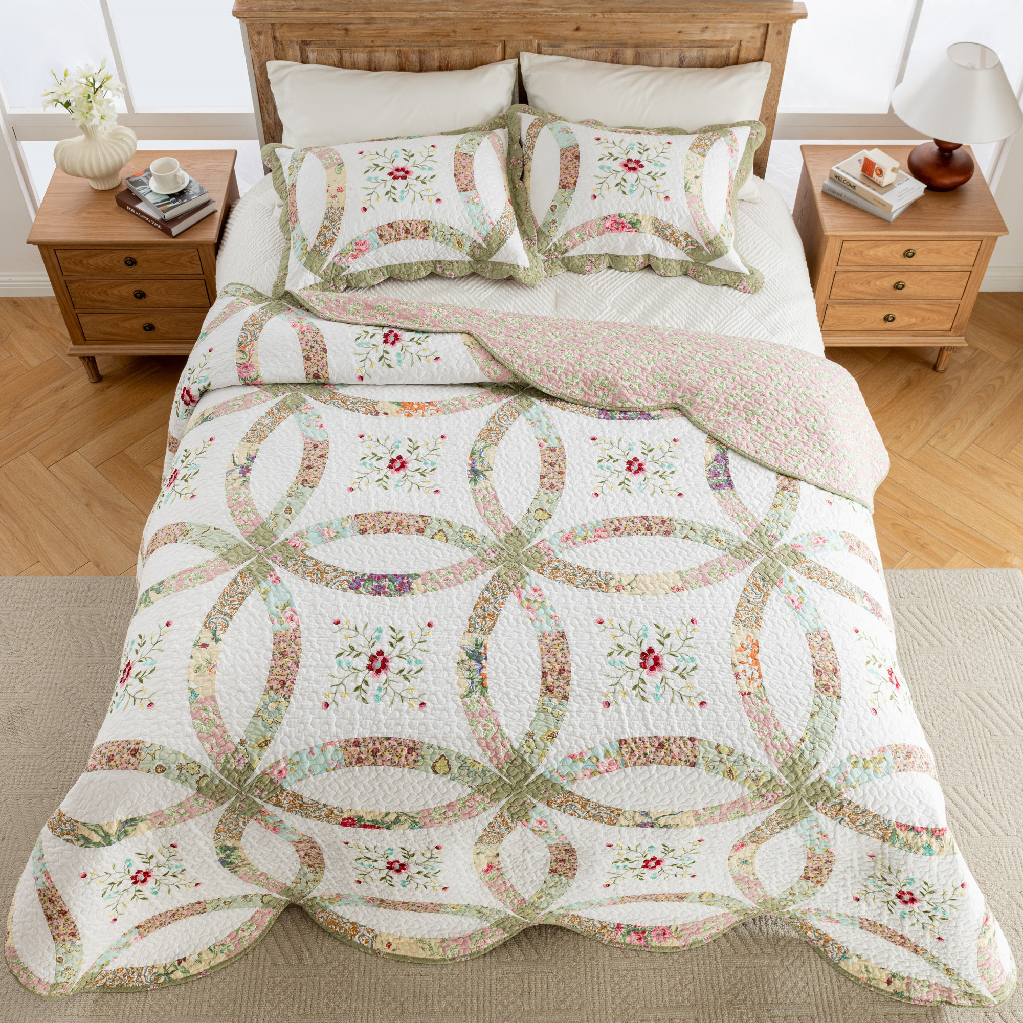MeadowPark Real Patchwork Quilt Set With Floral Embroidery, 461 Piece ...