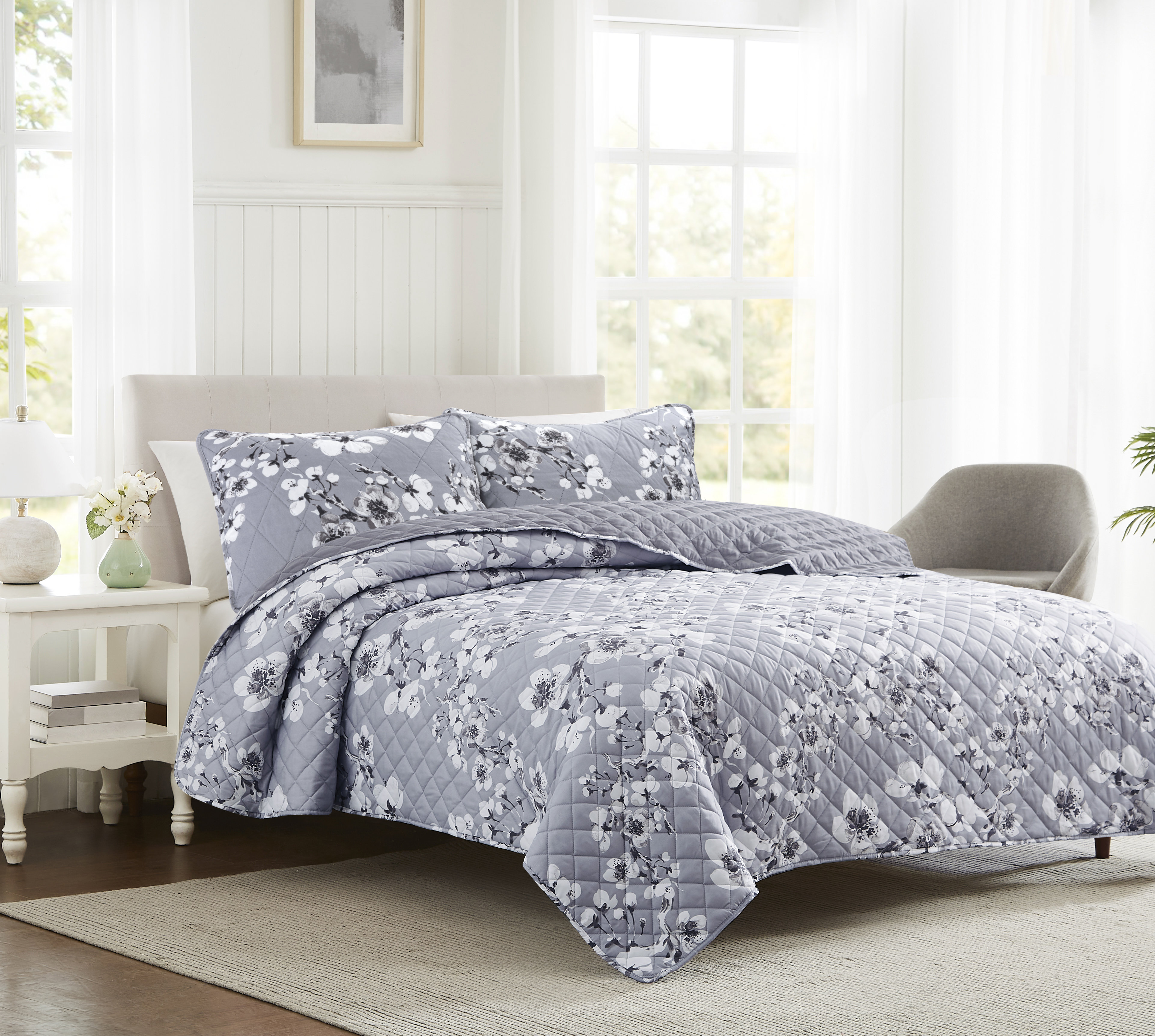 RT Designer's Collection Maryland Floral Steel Grey Quilt With Shams ...