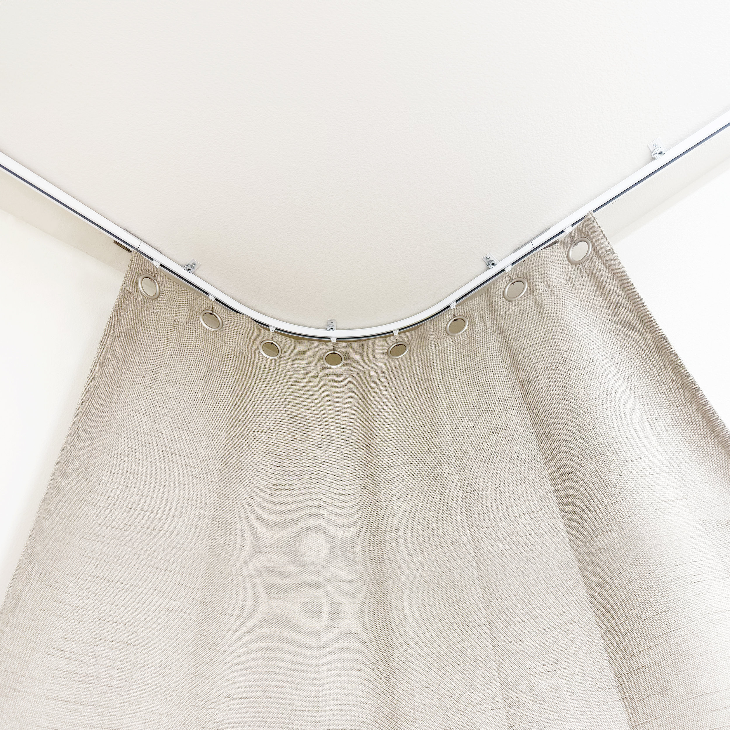 Rod Desyne Heavy Duty Curved Corner Curtain Track with Hooks | Wayfair