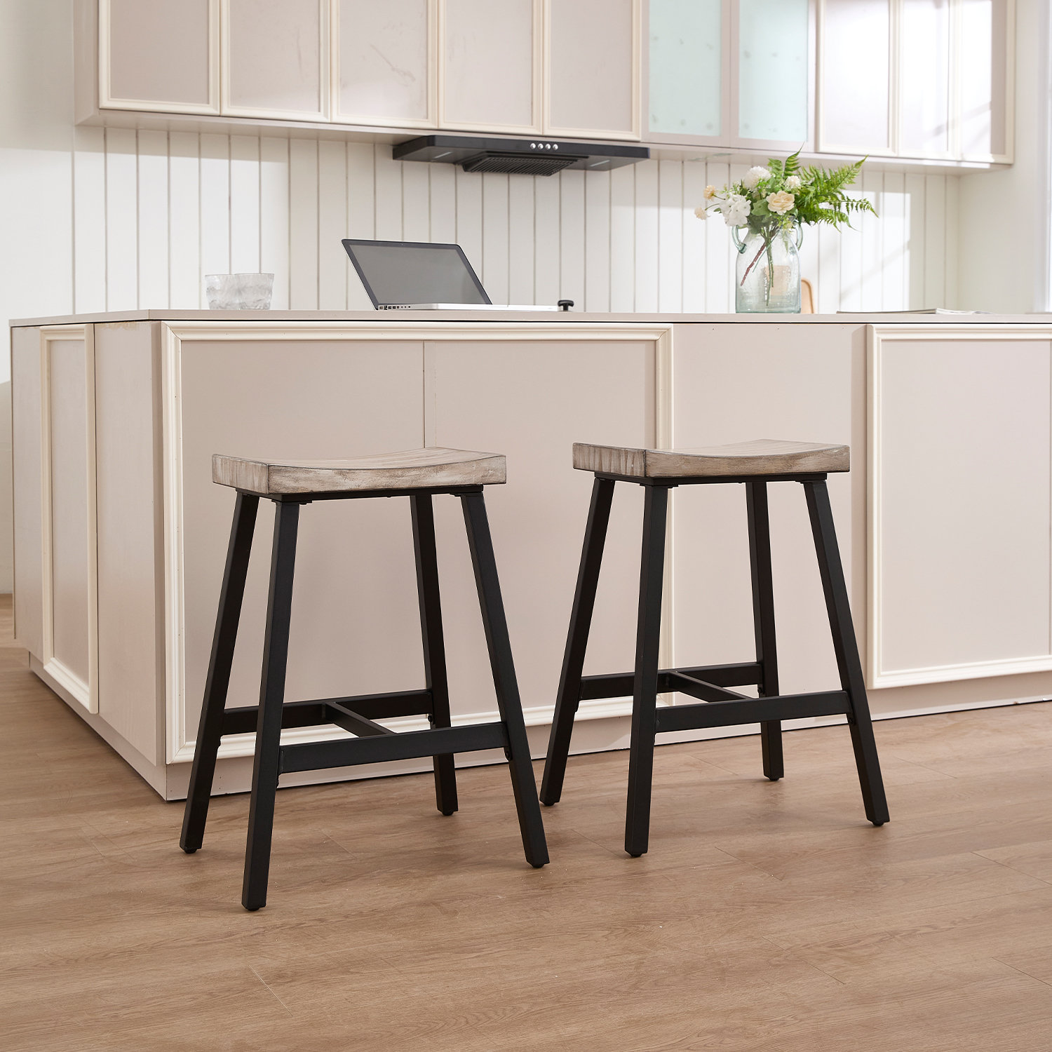 George Oliver Solid Wood Bar Stool Without Backrest, Saddle Stool With ...