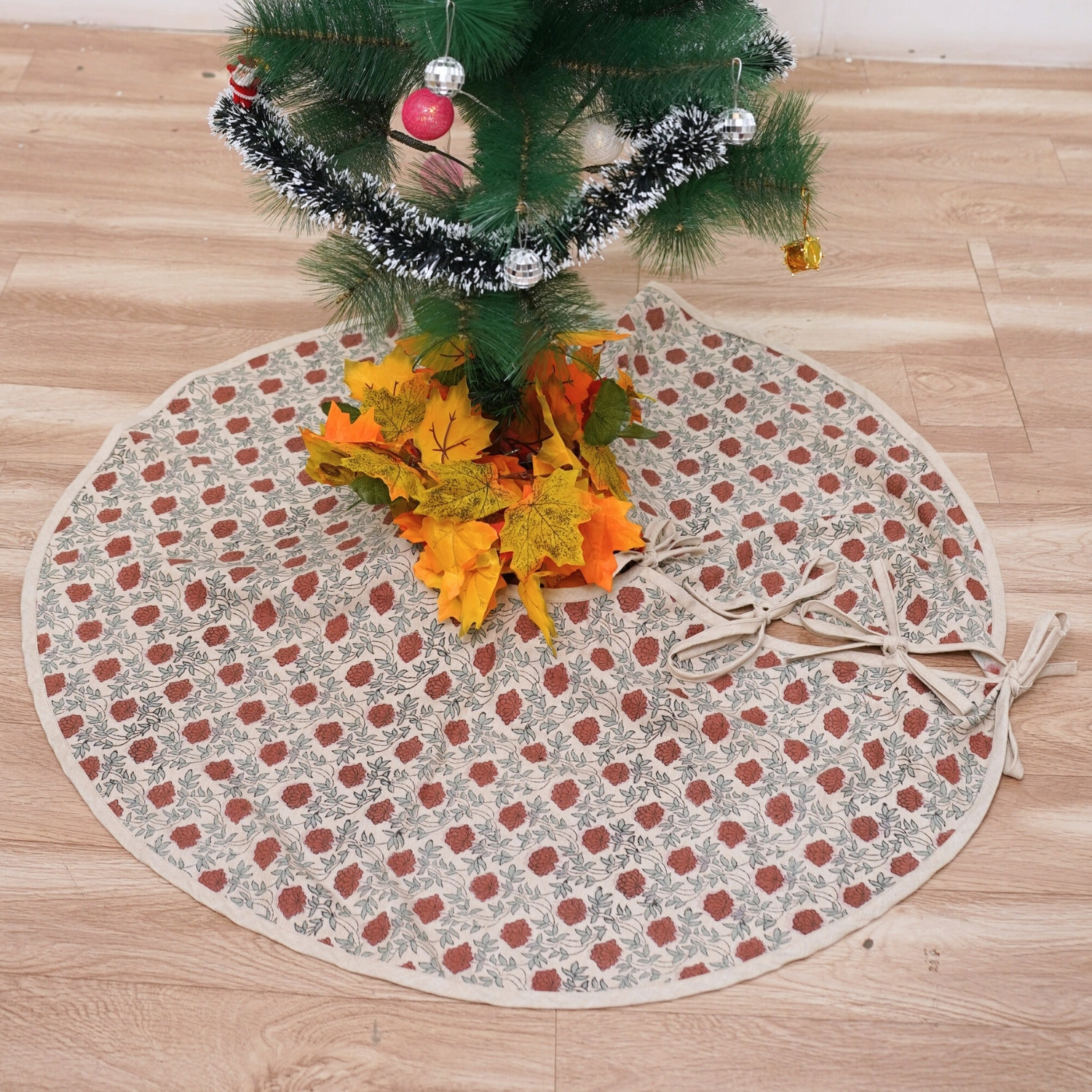 Fabdivine 24-Inch Linen Tree Skirt with Artisan Block Print Eco ...