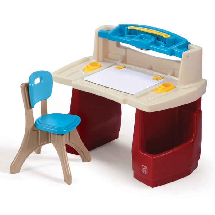 Step2 Deluxe Art Master Desk & Reviews | Wayfair