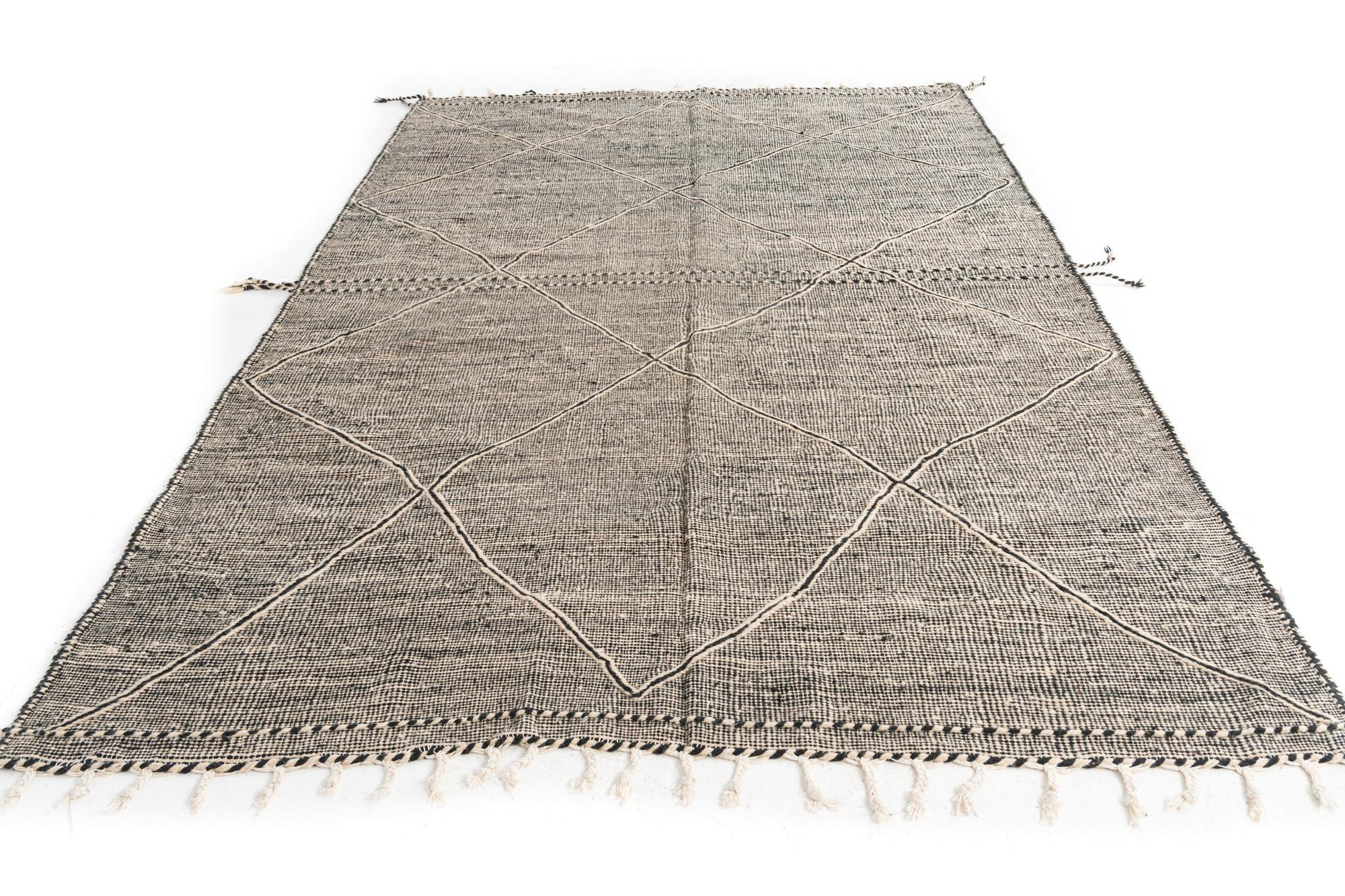 Isabelline Iraheta Black and White Rug | Wayfair