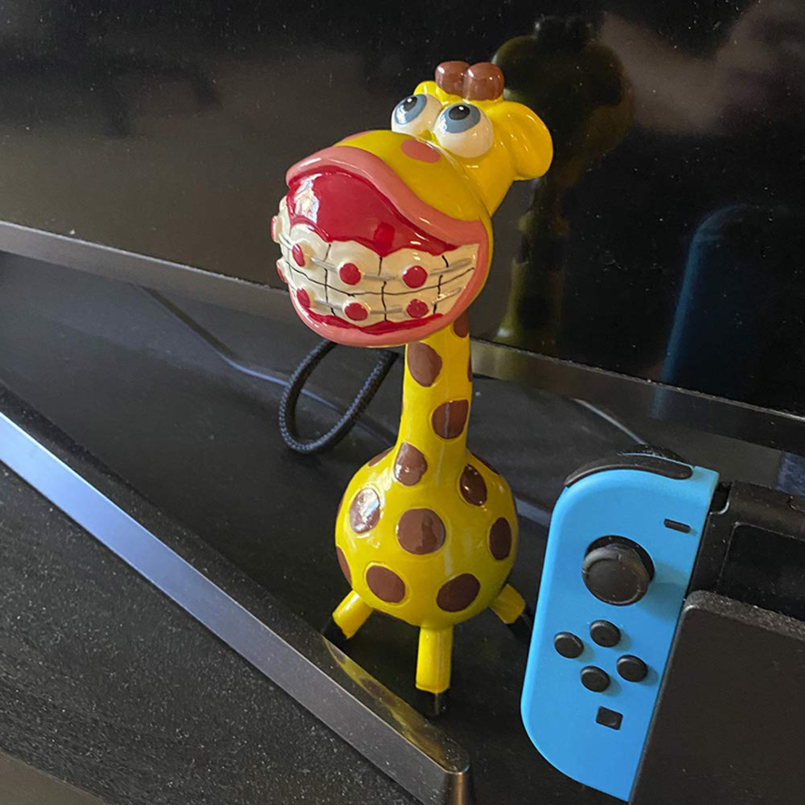 Bungalow Rose Giraffe Figurine Garden Decor Statues Indoor Outdoor ...