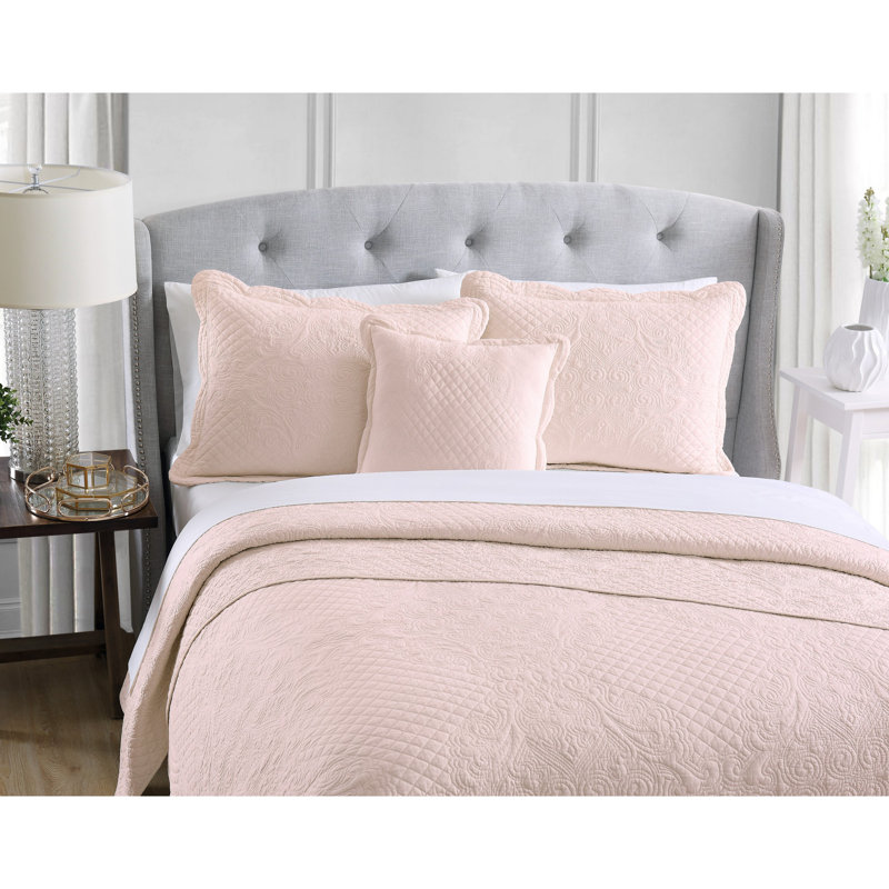 American Traditions French Tile Scalloped Quilt Set Bedding & Reviews ...