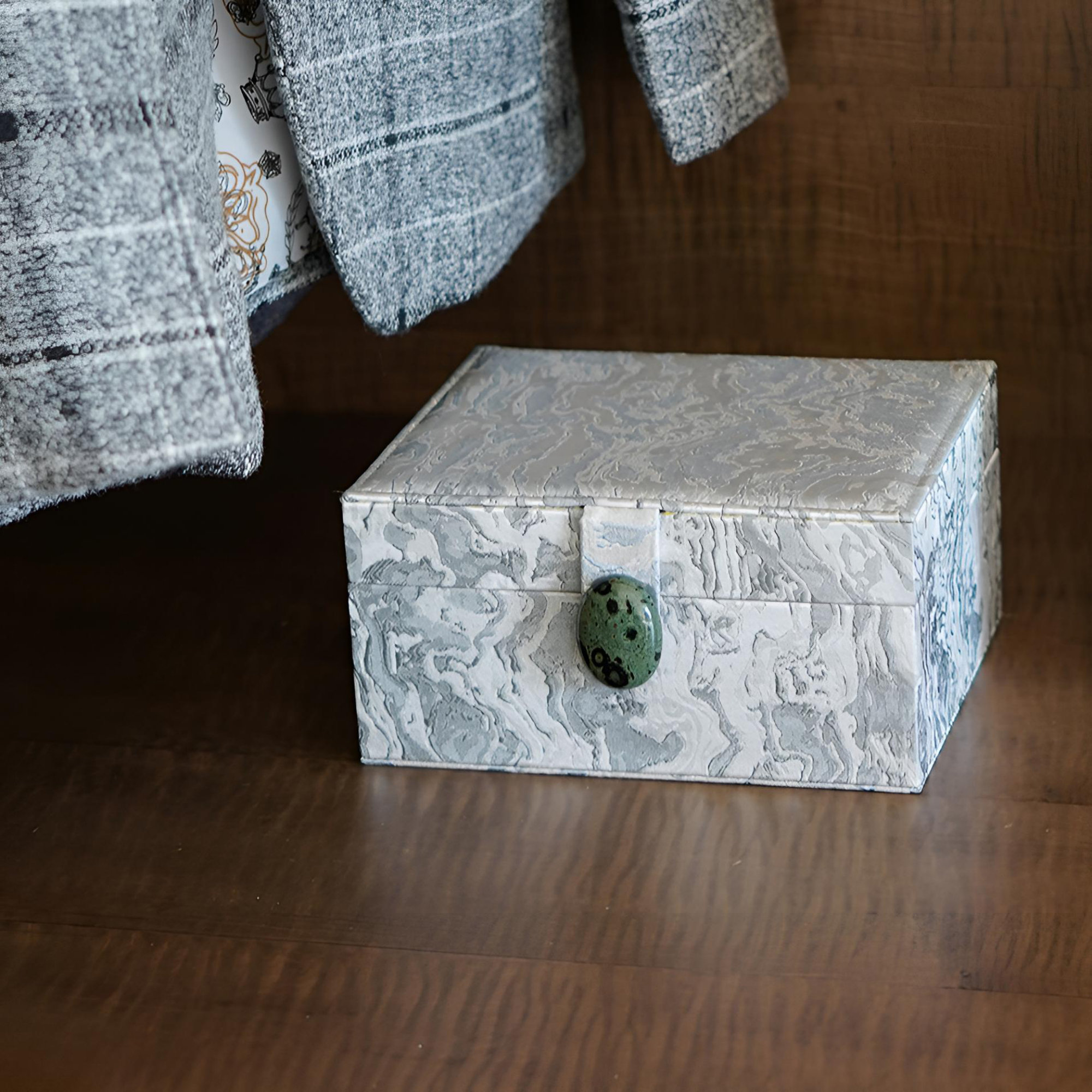 Ivy Bronx Craftsmanship Double Layer Jade Storage Box Chinese Style ...