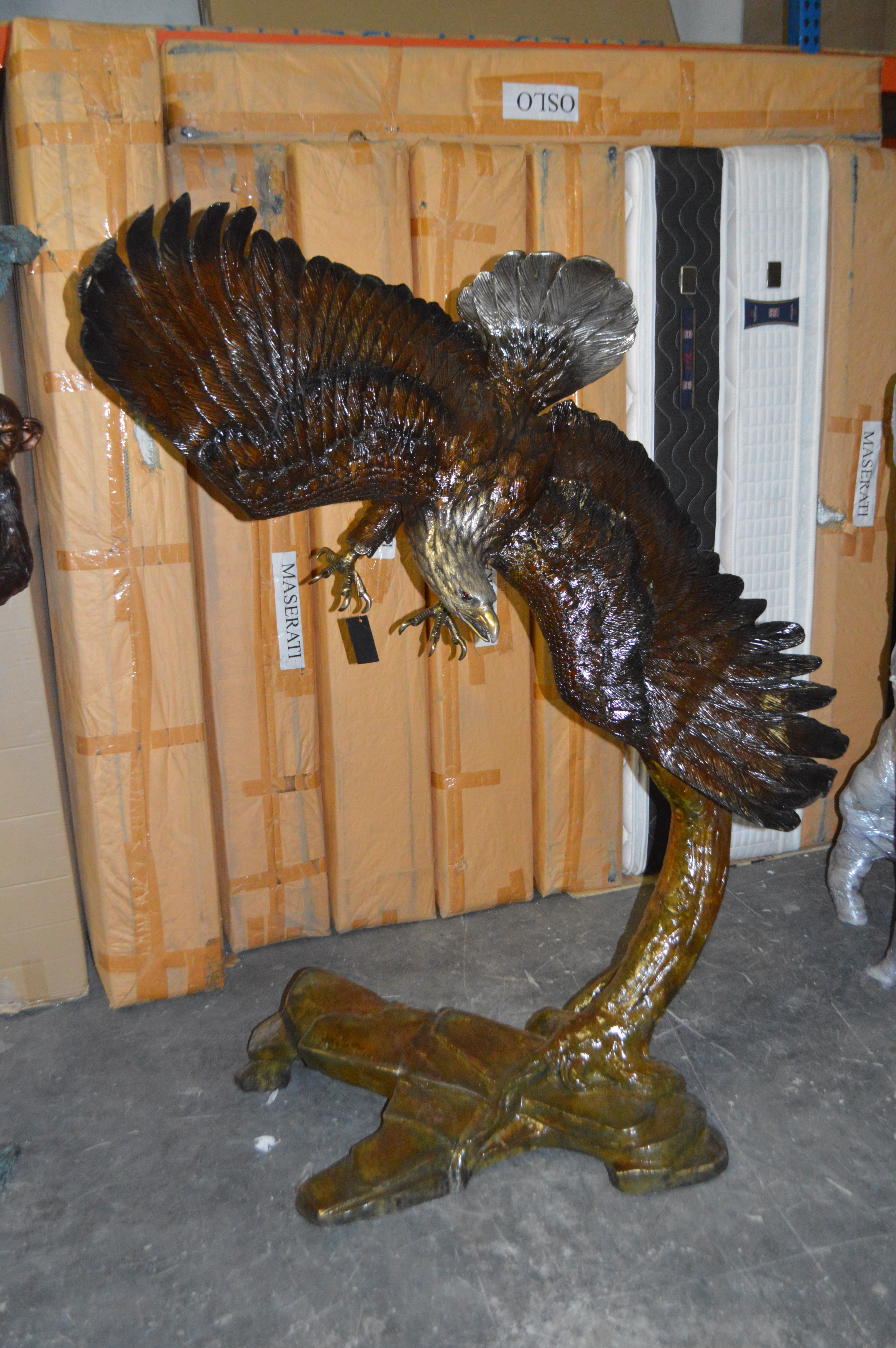 Nifao Statues Eagle Flying To The Right Bronze Statue - Size: 22"L x 63 ...