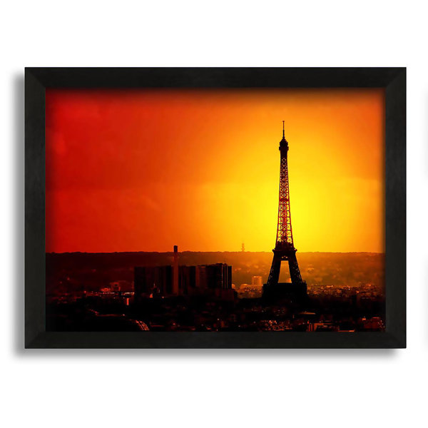 Ebern Designs Gerahmtes Poster Eiffel Tower Sun Glow in Canvas | Wayfair.de