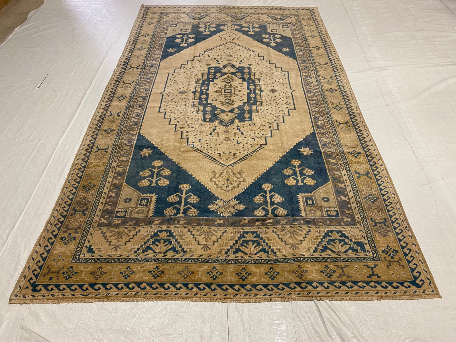 Bungalow Rose Tapis rétro rétro Dakhia - Wayfair Canada