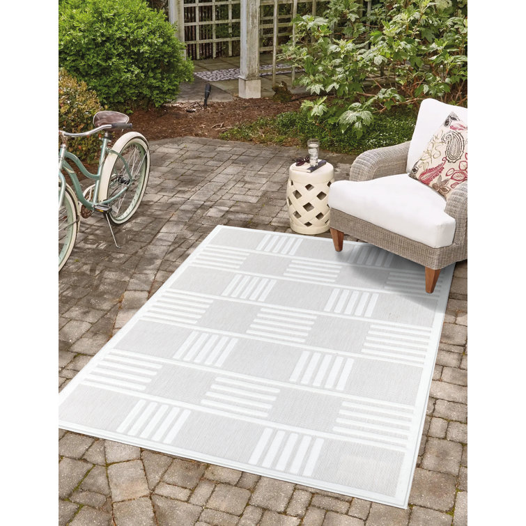 Ebern Designs Gaege Machine Woven Polypropylene Rug | Wayfair.co.uk