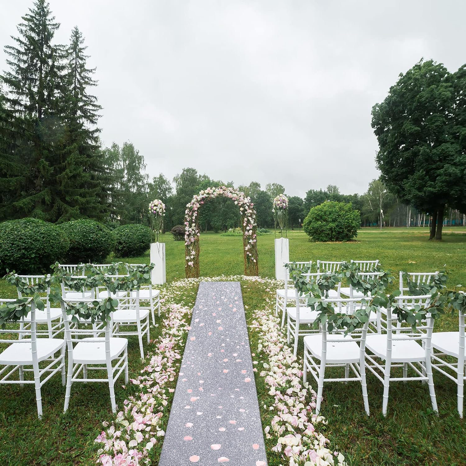 Le Prise™ Runway Rug 55 GSM Thickness With Carpet Tape For Prom ...