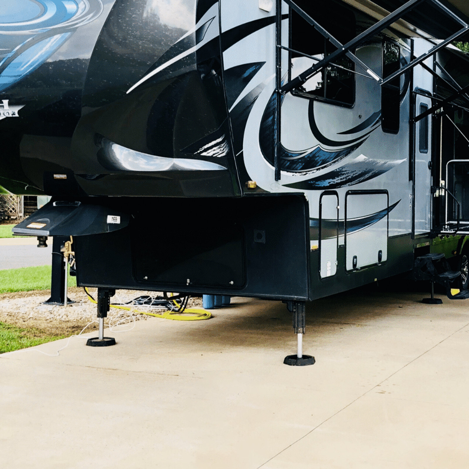 VEVOR RV Leveling Pads, 9 Inch Round Landing Feet | Wayfair