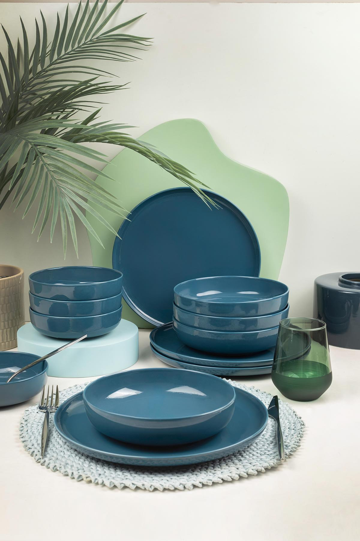 World Menagerie Dinner Set (12 Pieces) - Wayfair Canada