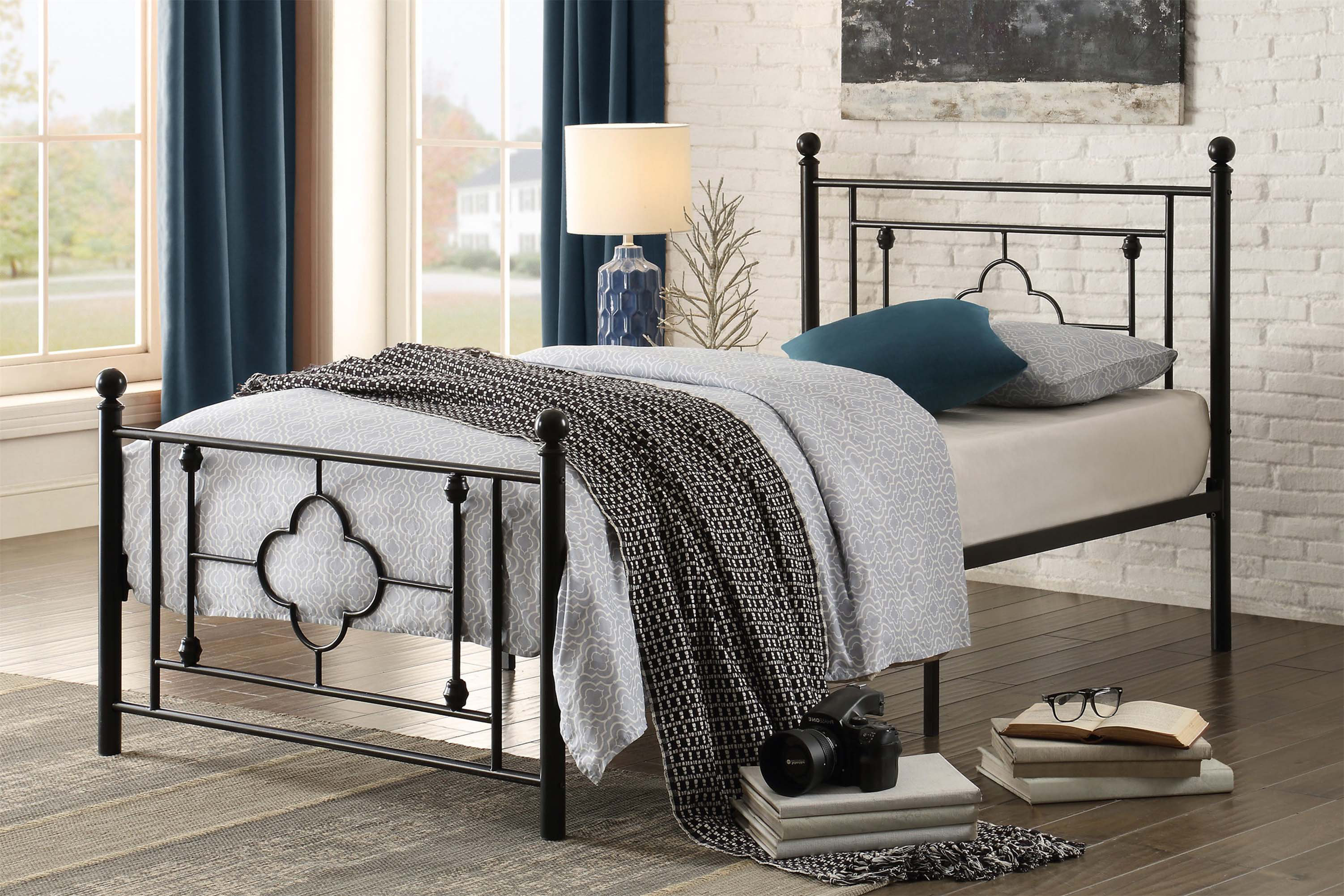 House of Hampton® Platform Bed Metal Frame Ball Finials Modern ...