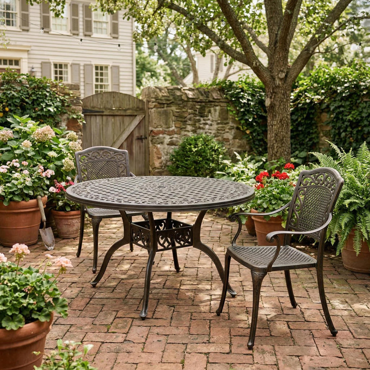 Lark Manor Aveah Aluminum Dining Table & Reviews - Wayfair Canada