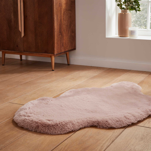 Fairmont Park Super Teddy area rug Table Tufted Sheepskin Sheepskin ...