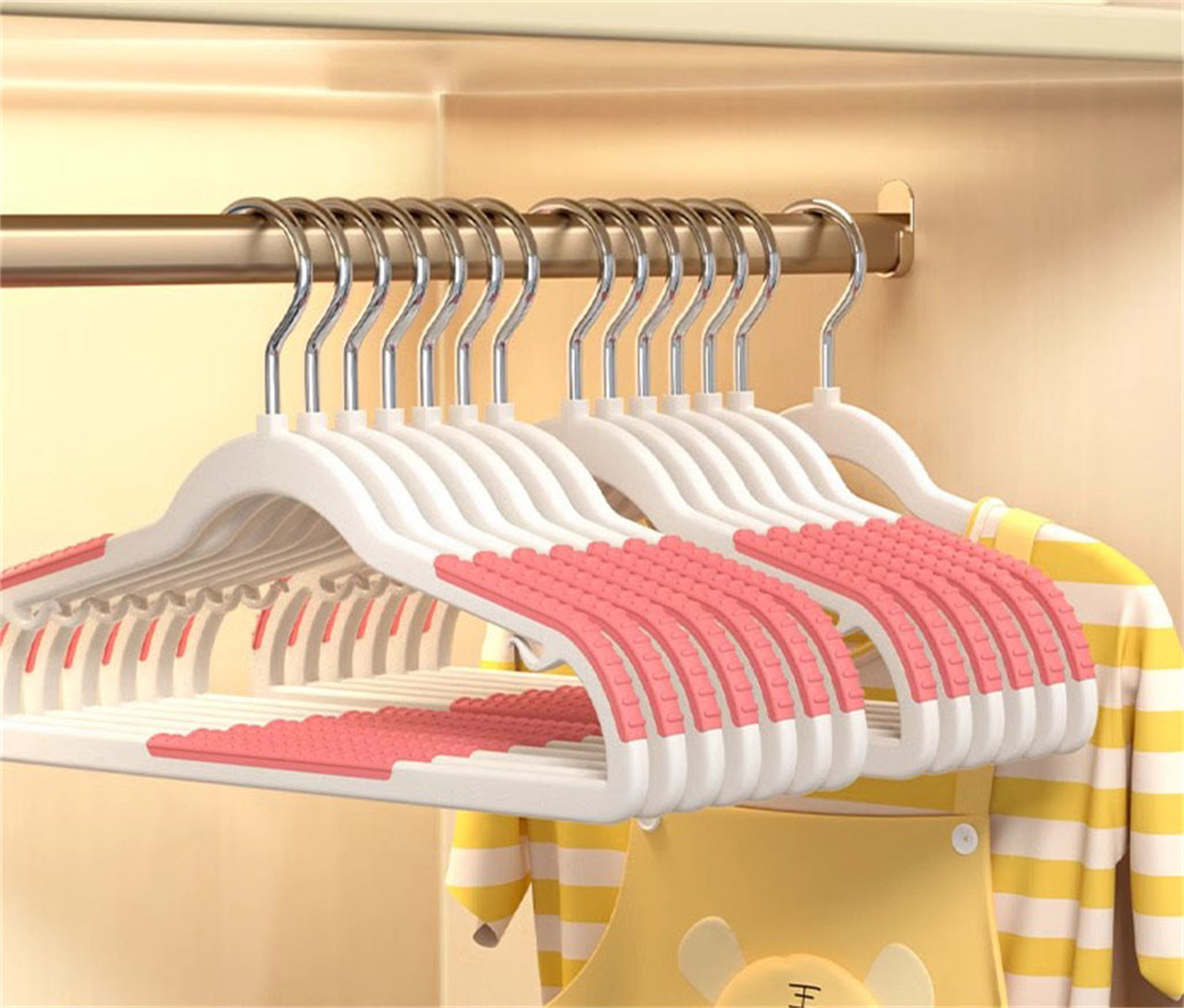 Rebrilliant Small Anti-Slip Plastic Hanger | Wayfair