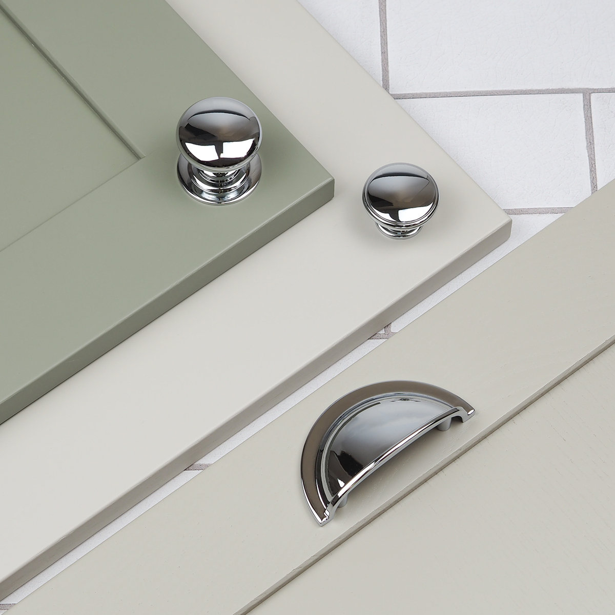 Handle & Home Polished Chrome Cup Handle & Matching Knobs Silver Shaker ...