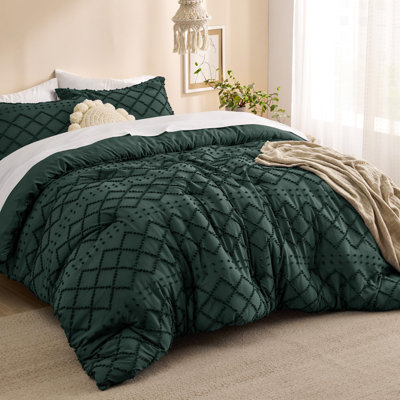 dark green patterned bedding