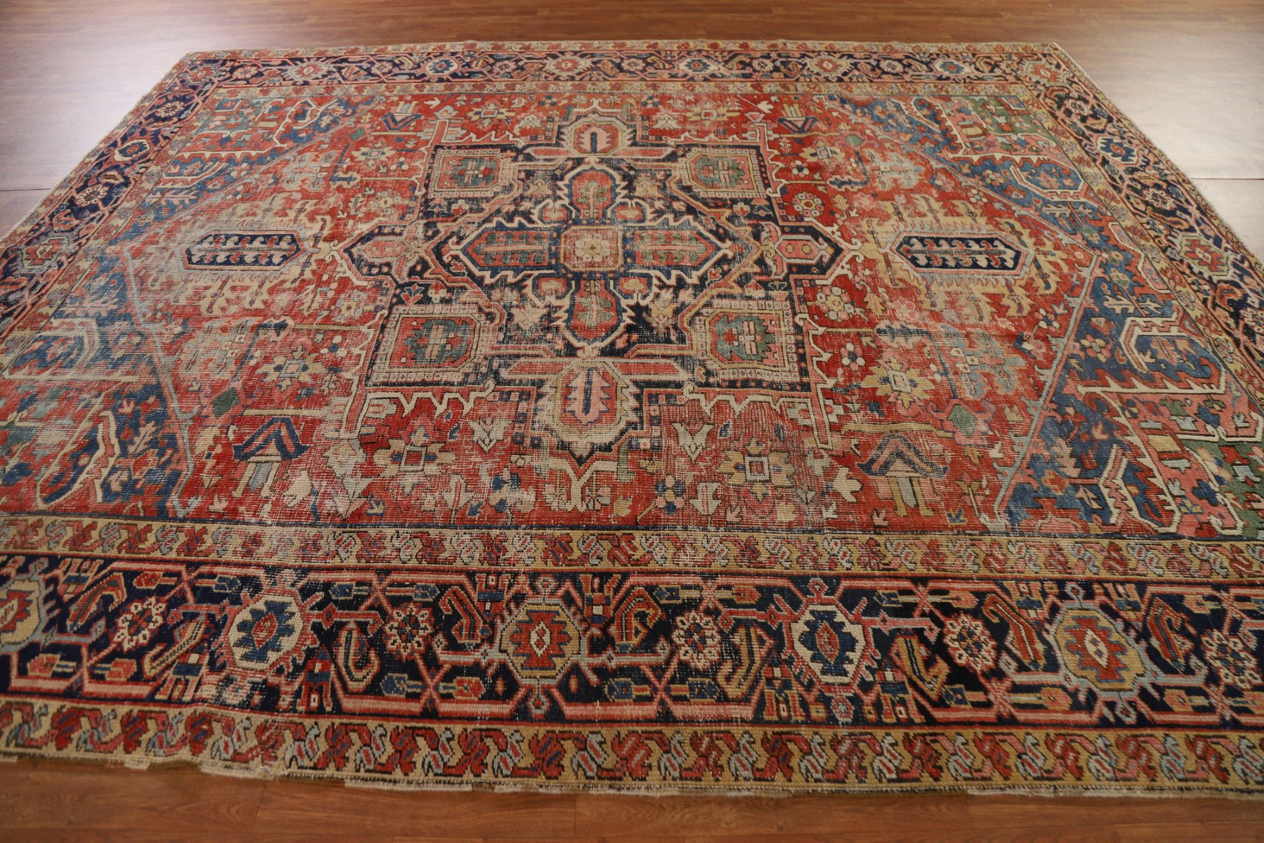 Isabelline Pre-1900 Antique Vegetable Dye Heriz Serapi Persian Design ...