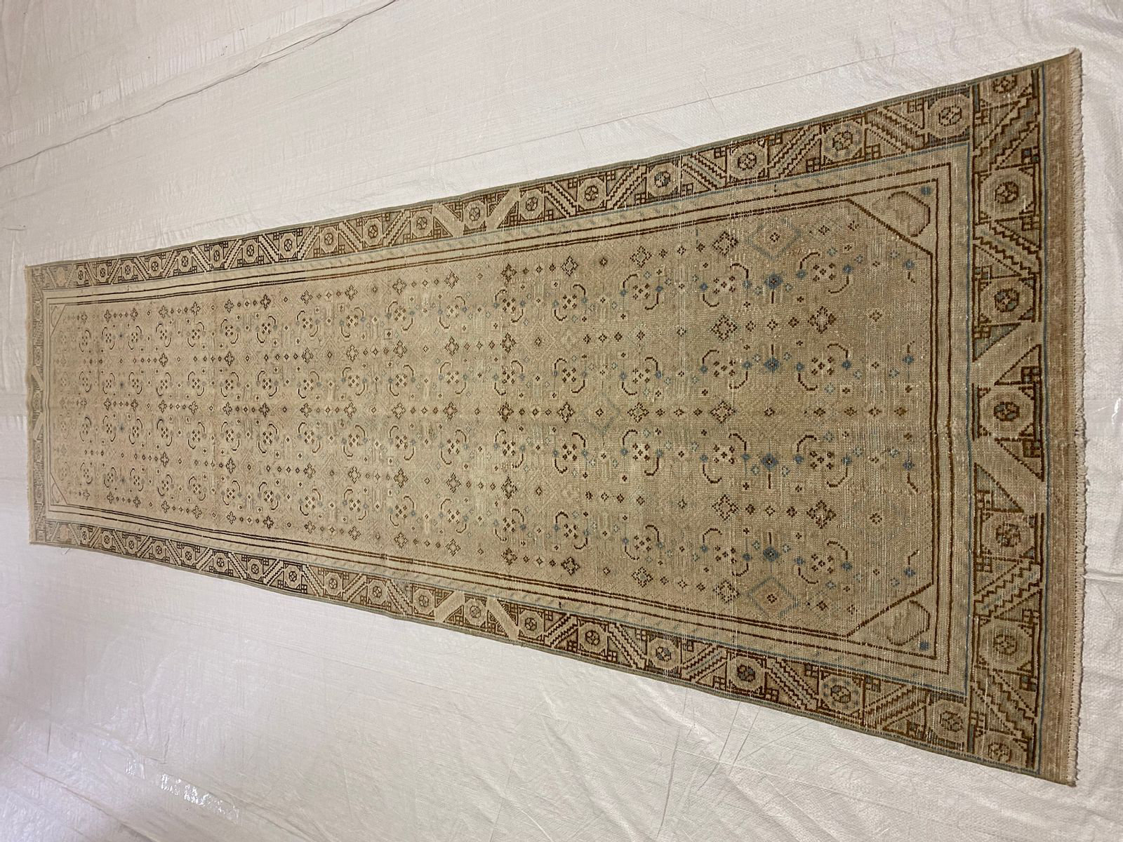 Home and Rugs One-of-a-Kind Farahan Hand-Knotted 3'1" x 10'8" Runner ...