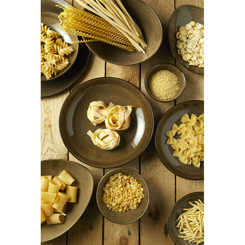 Oneida Rustic Chestnut Eclipse Plates, 14", by Luzerne | Wayfair