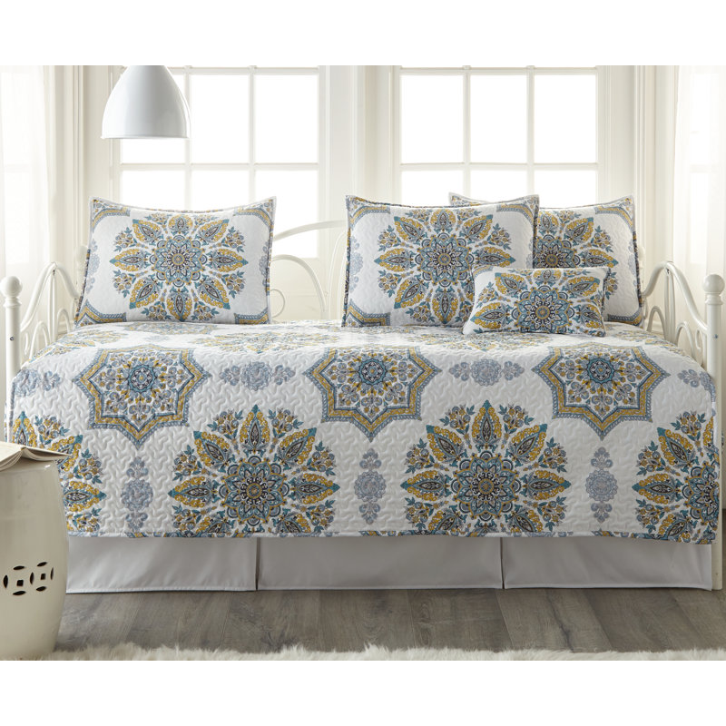 SouthShore Fine Linens Infinity Collection Daybed Quilt Set covers by ...