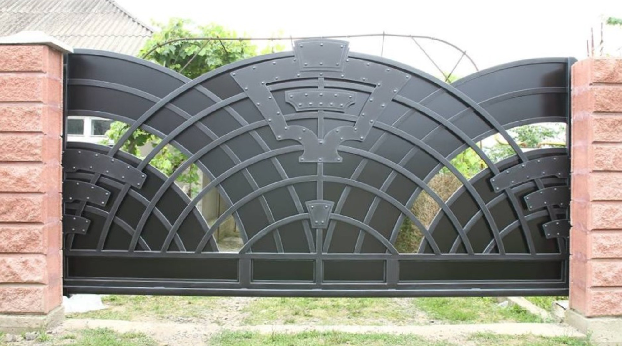 TAIMCO Unique Metal Driveway Gate - Wayfair Canada
