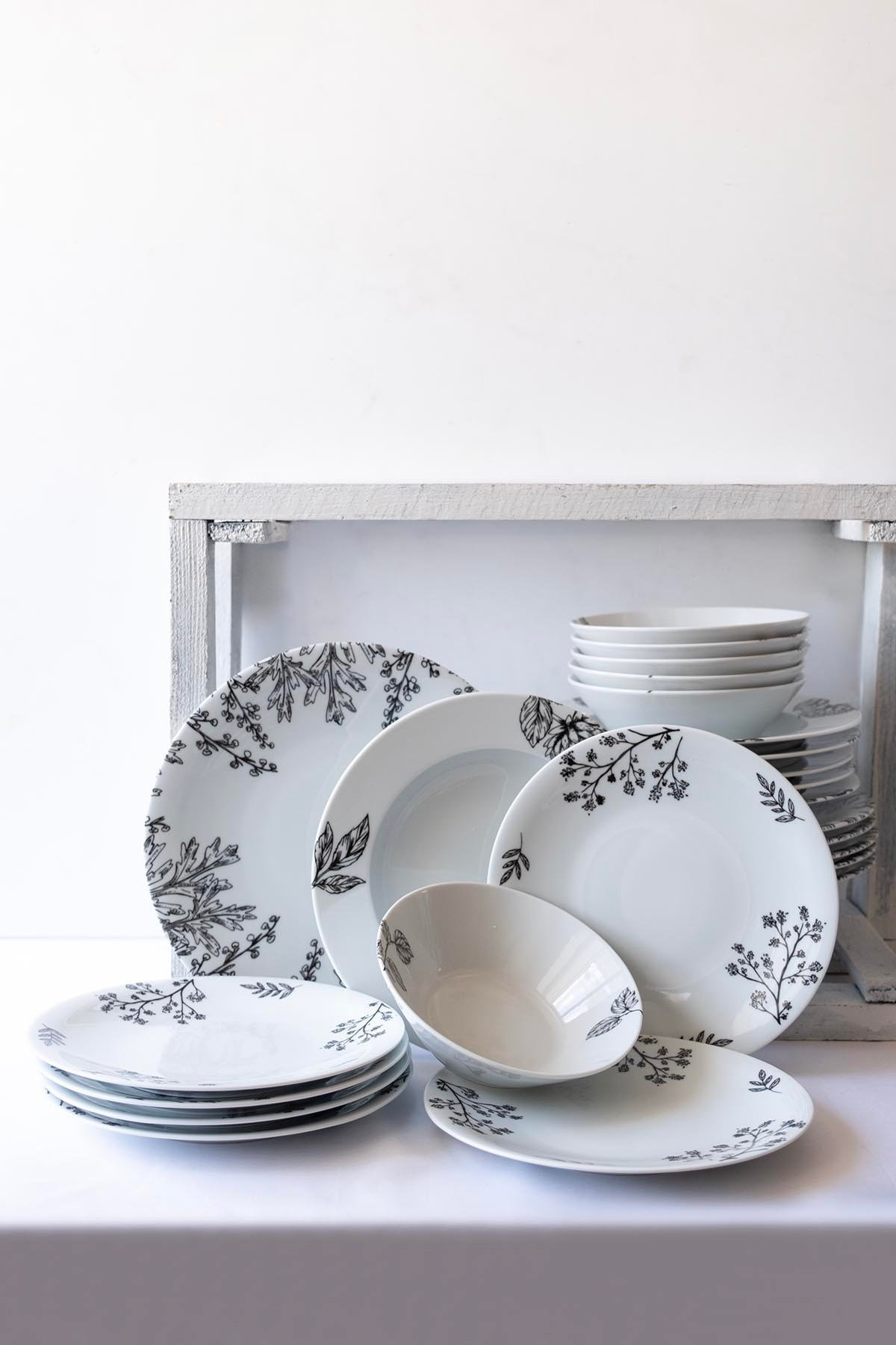 Red Barrel Studio® Dinner Set | Wayfair