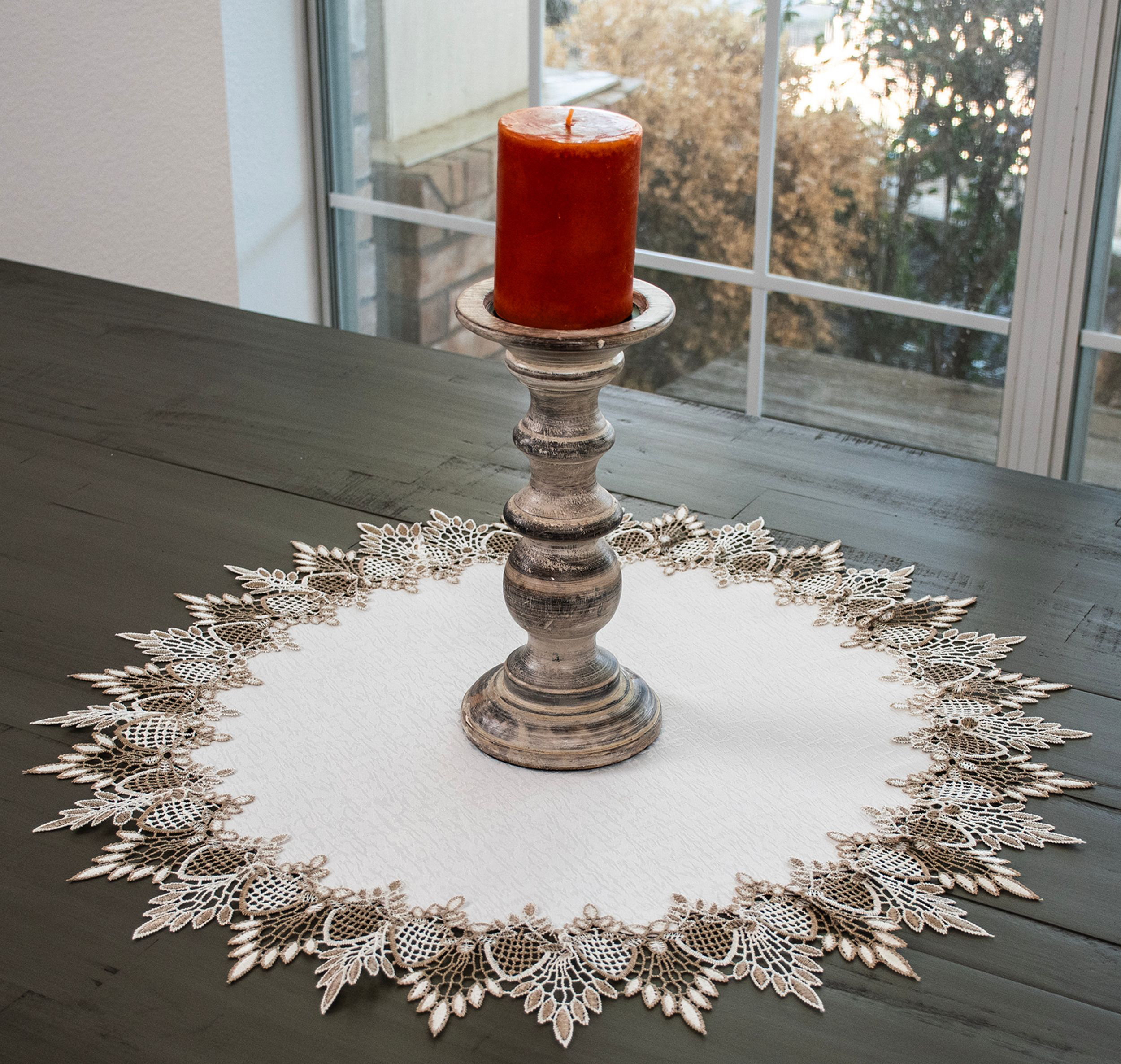 House of Hampton® Petrosky Neutral Earth Tones White Jacquard Table ...