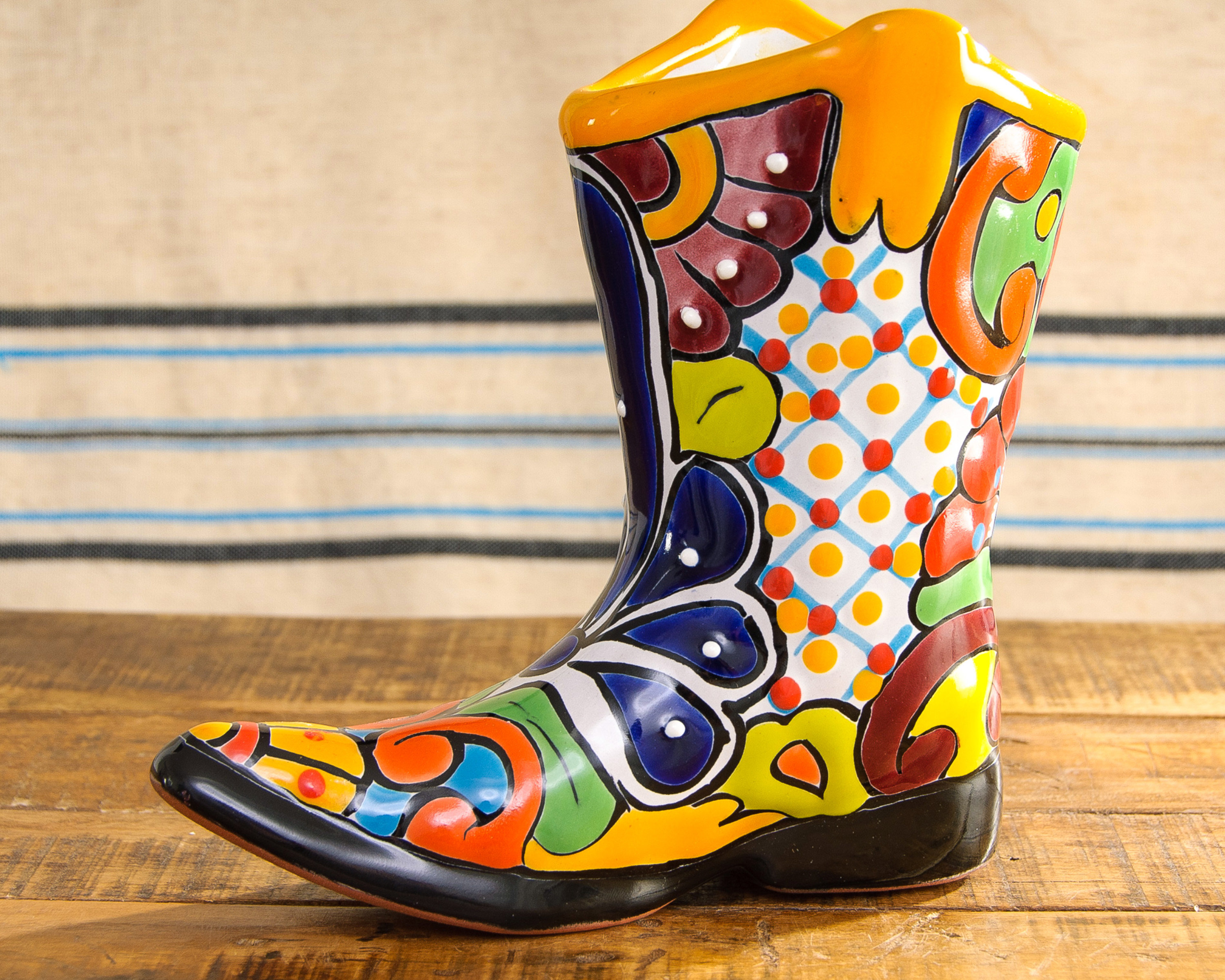 Bungalow Rose Comyns Handmade Mexican Talavera Pottery Ceramic Small ...