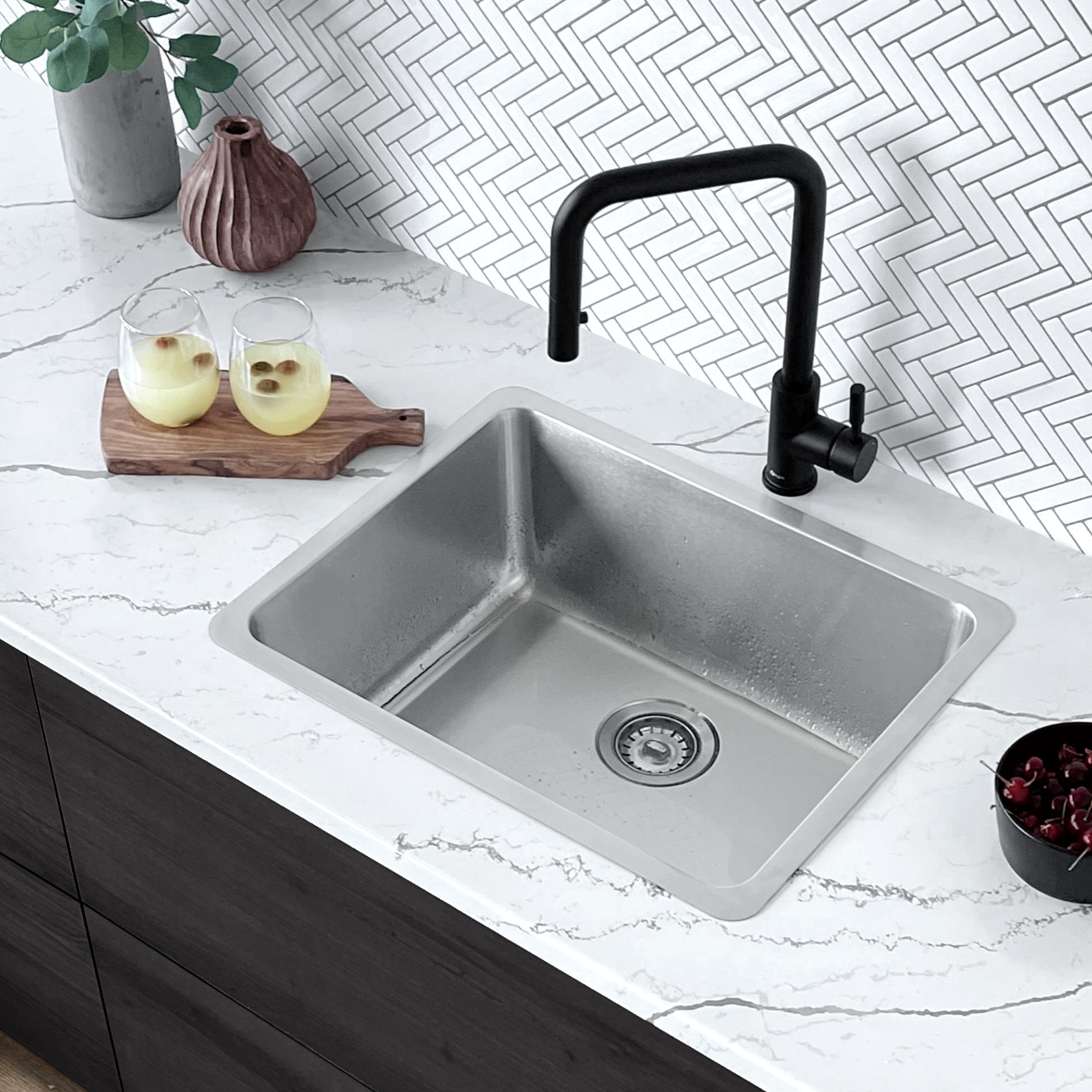 Stylish Évier de cuisine en acier inoxydable à cuve simple 20 1/2 po ...