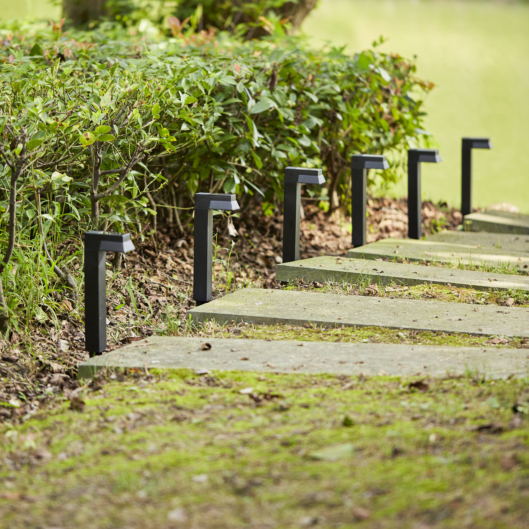 Glitzhome Set Of 6 15"H Solar Powered Smd Led Pathway Ground Light ...