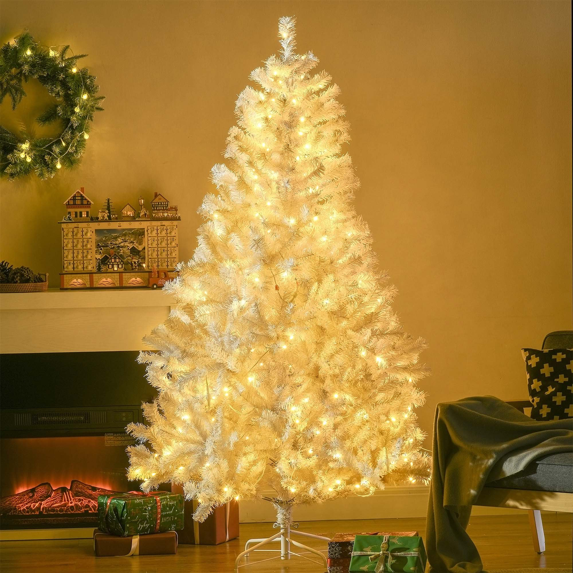 The Holiday Aisle® Regular (Full) Artificial Christmas Tree with White ...