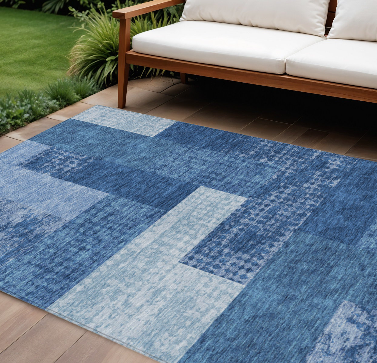 HomeRoots Tapis intérieur / extérieur lavable 9 pi x 12 pi bleu marine et bleu ciel - Wayfair Canada