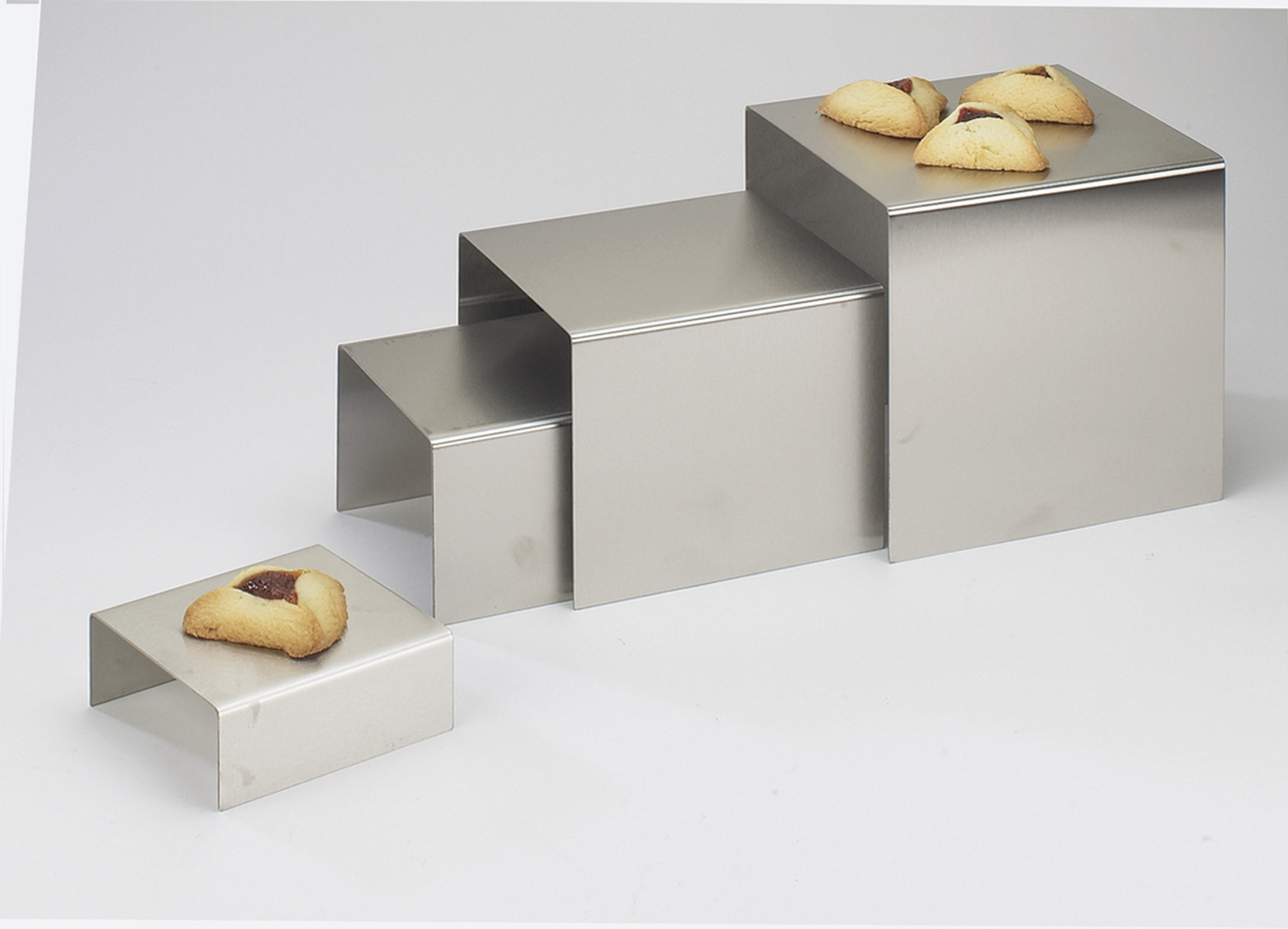 Cal-Mil Stainless Steel Riser - 6" X 4" | Perigold