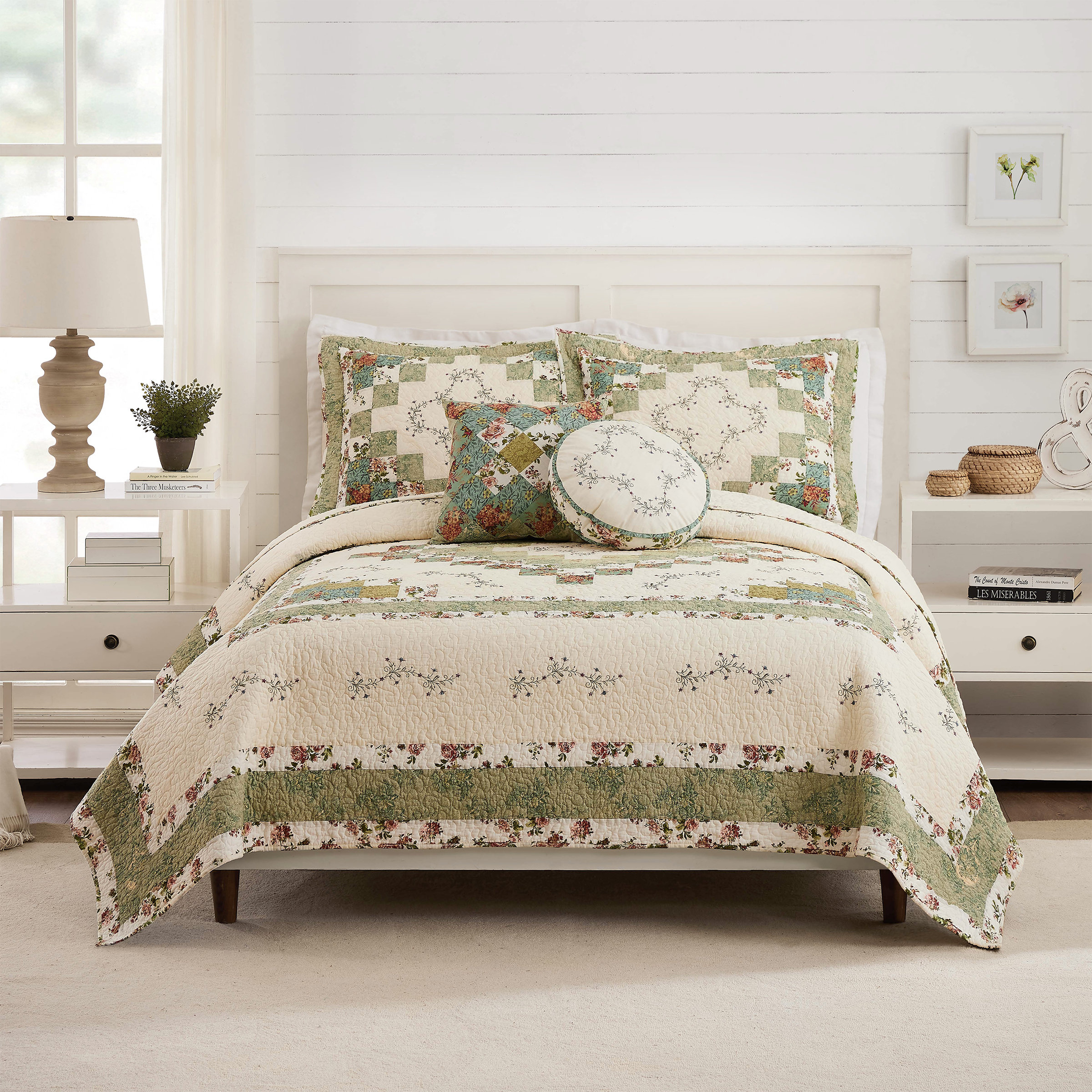 Modern Heirloom Olivia Floral Embroidered Patchwork 3-Piece Quilt Set ...