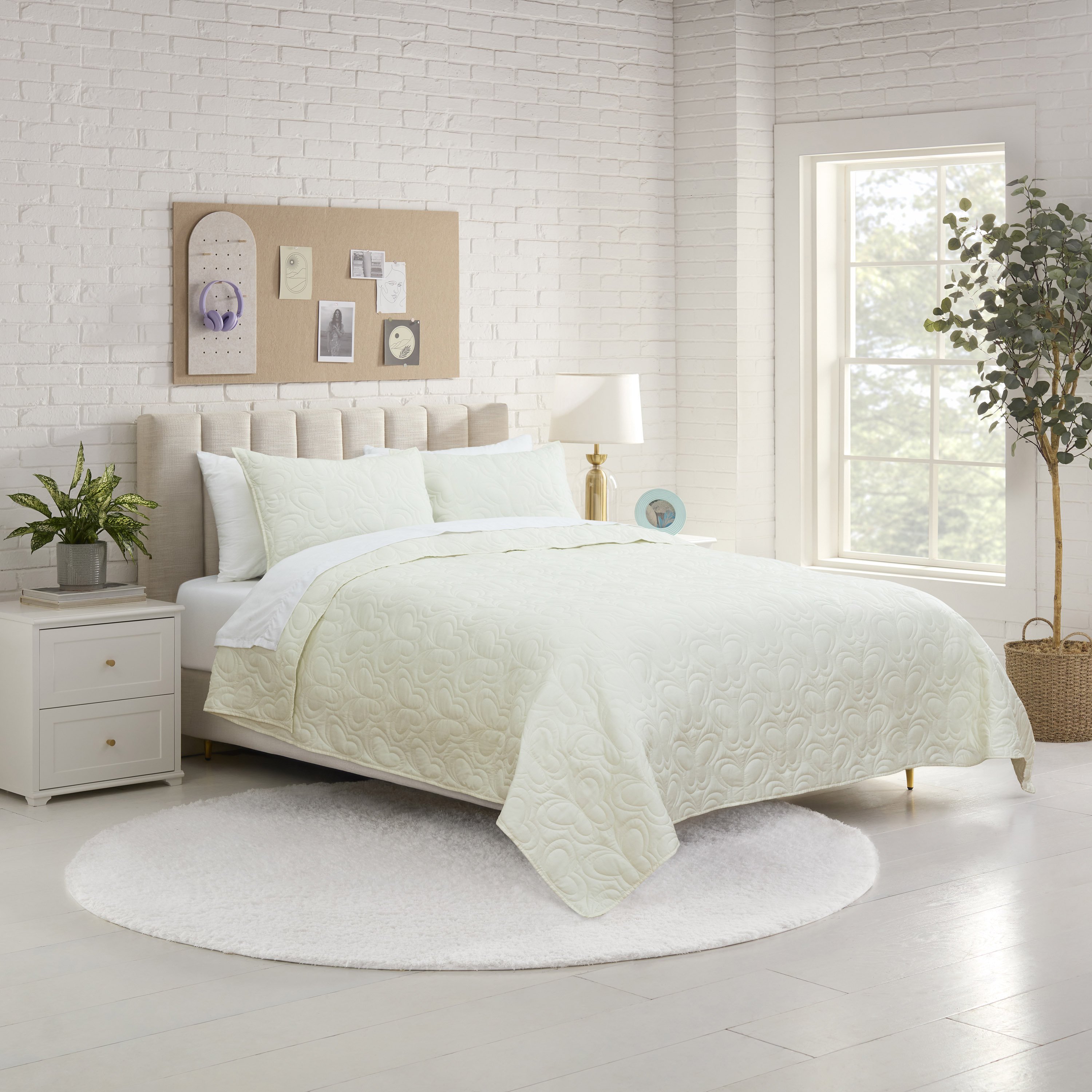 Lemon Tree Pearl Off White Quilt Set | Wayfair