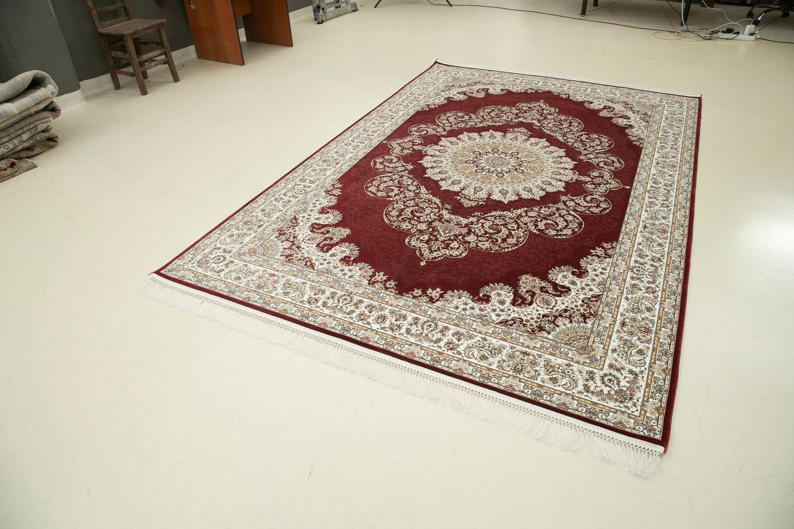 Home and Rugs 6'6" x 9'6" Hand Tufted Traditional Antep Area Rug | Wayfair