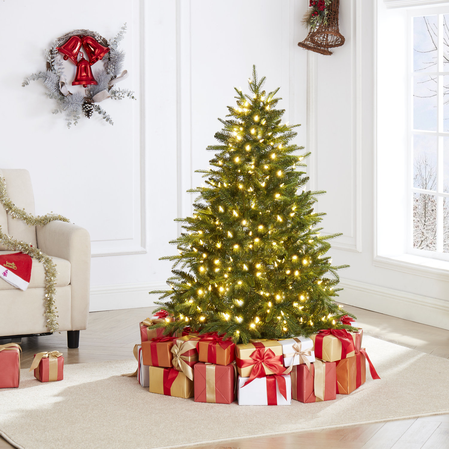The Holiday Aisle® Traditional Christmas Tree with Lights, Christmas ...